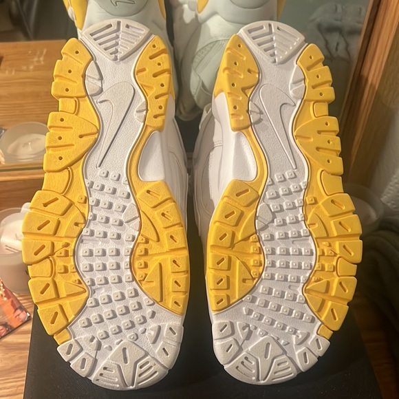 Nike | Shoes | 29 Wmns Air Barrage Mid Chrome Yellow | Poshmark